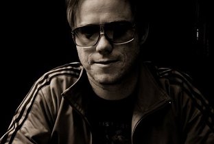 Howard Hope · Artist Profile