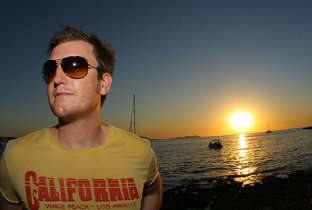 Ian Robinson · Artist Profile