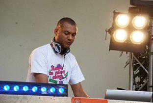 Jay Davis · Artist Profile