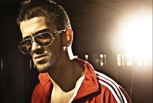 Joan Reyes · Artist Profile