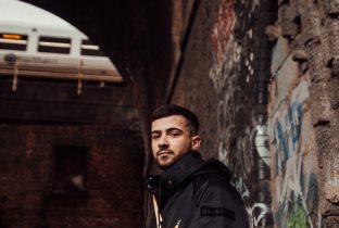 John Gaskin · Artist Profile