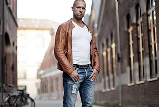 John Moss · Artist Profile