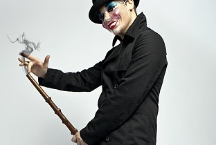 Julika · Artist Profile