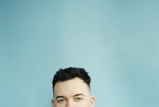 Lee Kelly · Artist Profile