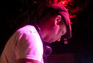 Lee Pennington · Artist Profile