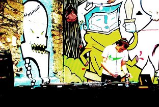 Louis Scully · Artist Profile