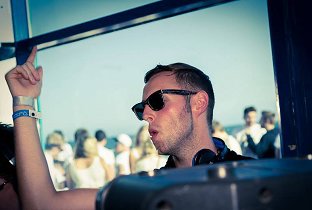 Luke Dodd · Artist Profile