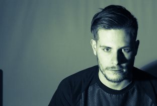 Marc Alvarez · Artist Profile