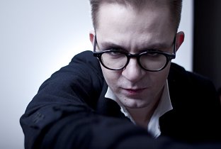 Marcin Czubala · Artist Profile