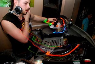 Marcus Gauntlett · Artist Profile