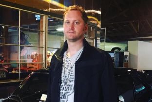 Matt Main · Artist Profile