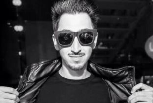 Max Davis · Artist Profile