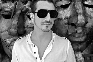 Michael Yang · Artist Profile