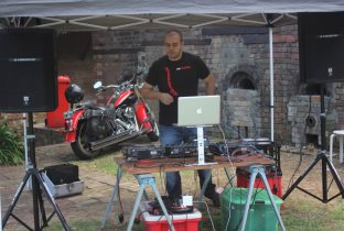 Michael Zac · Artist Profile