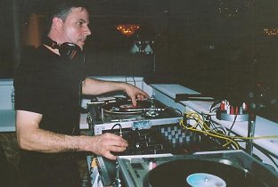 Mickey Oliver · Biography