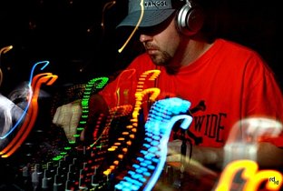 Muzka · Artist Profile