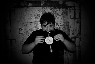 Nunzi · Biography