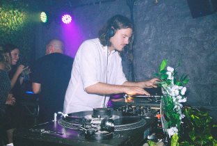 Paul Jager · Artist Profile