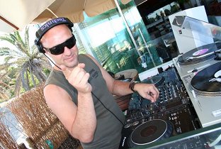 Paul Lomax · Artist Profile