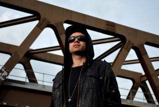 Raphael Mello · Artist Profile