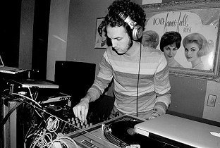 RiCHARD.GEAR · Artist Profile