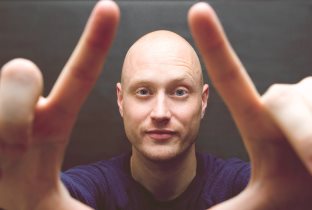 Ricky Simmonds · Artist Profile