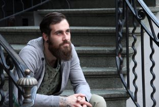 Robin Martinelli · Artist Profile