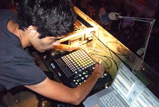 Samz · Artist Profile