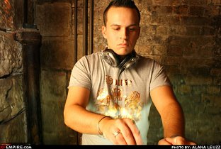 Simon Bell · Artist Profile