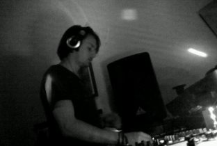 Slew · Artist Profile