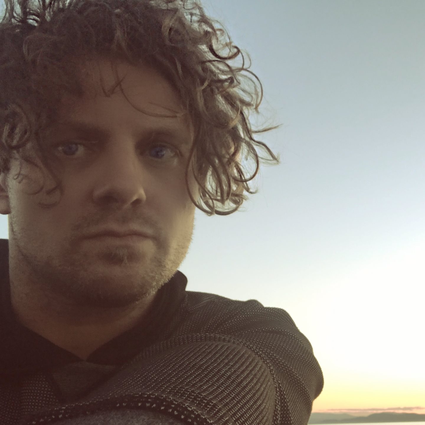 Aaron Daniels · Künstler*inprofil