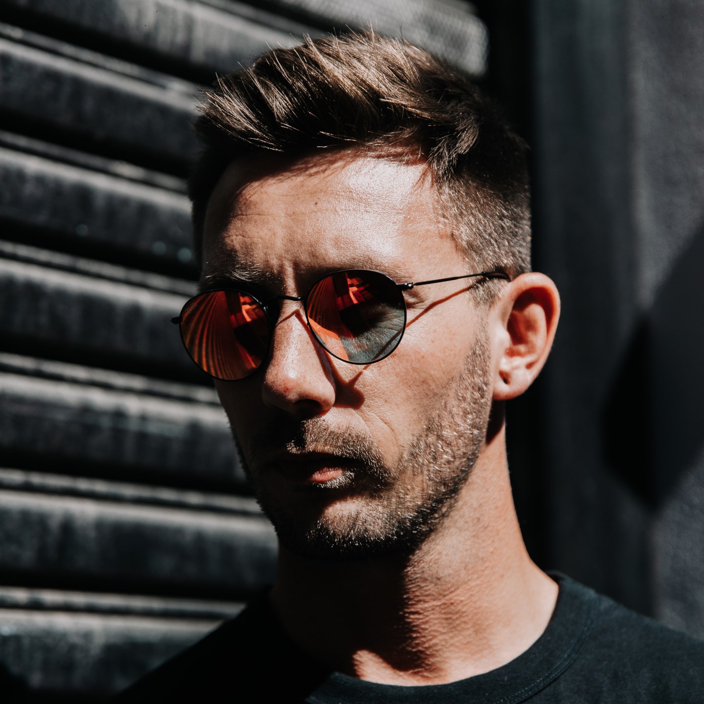 Adam Holt · Artist Profile