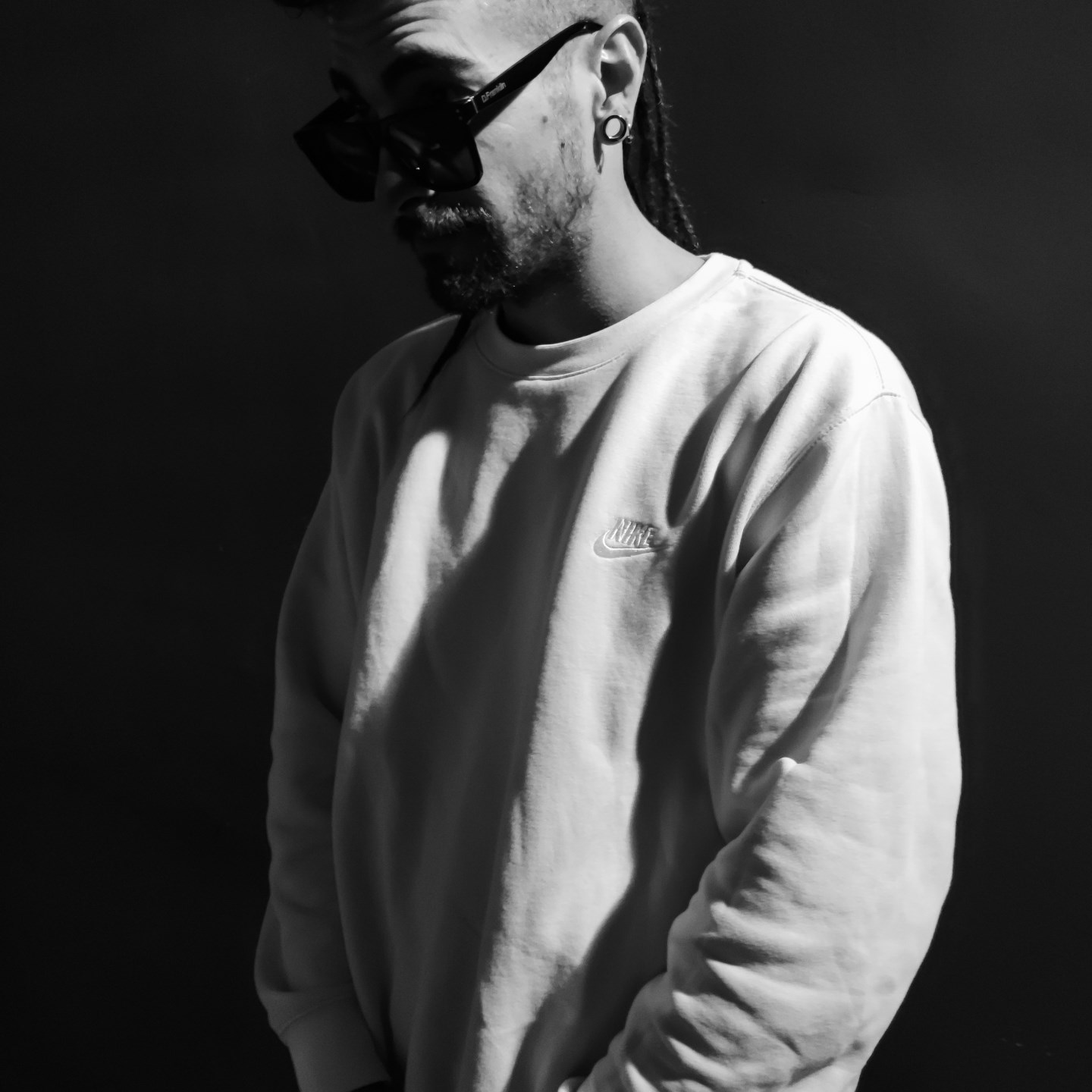 Adri Rizzo · Artist Profile