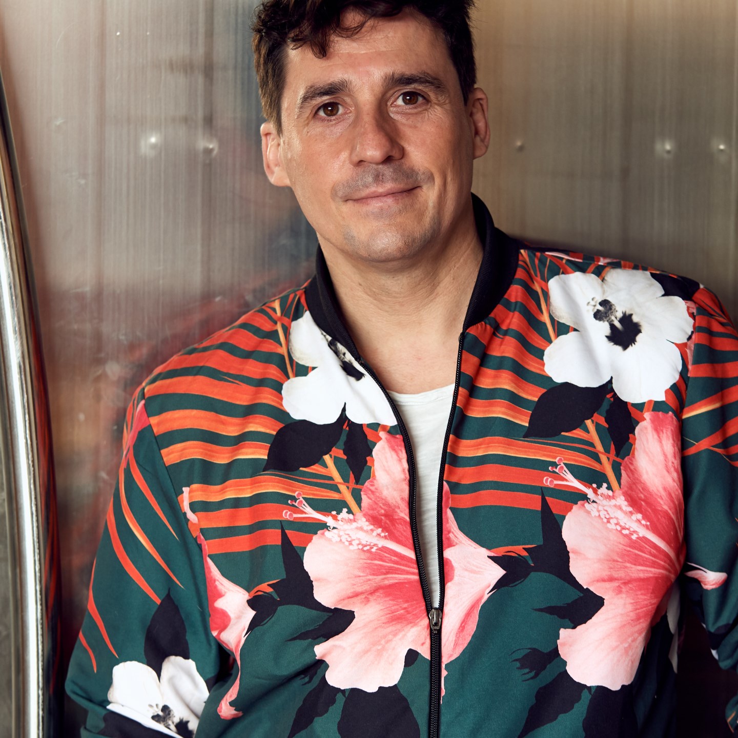 Alfonso Ares · Artist Profile
