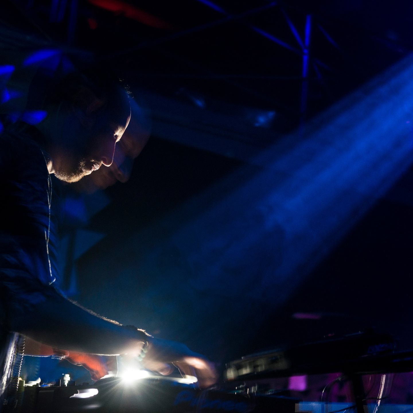 Allen Lee · Artist Profile