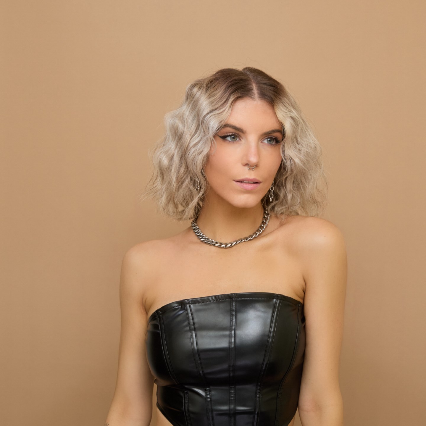 Alley Kay · Biography