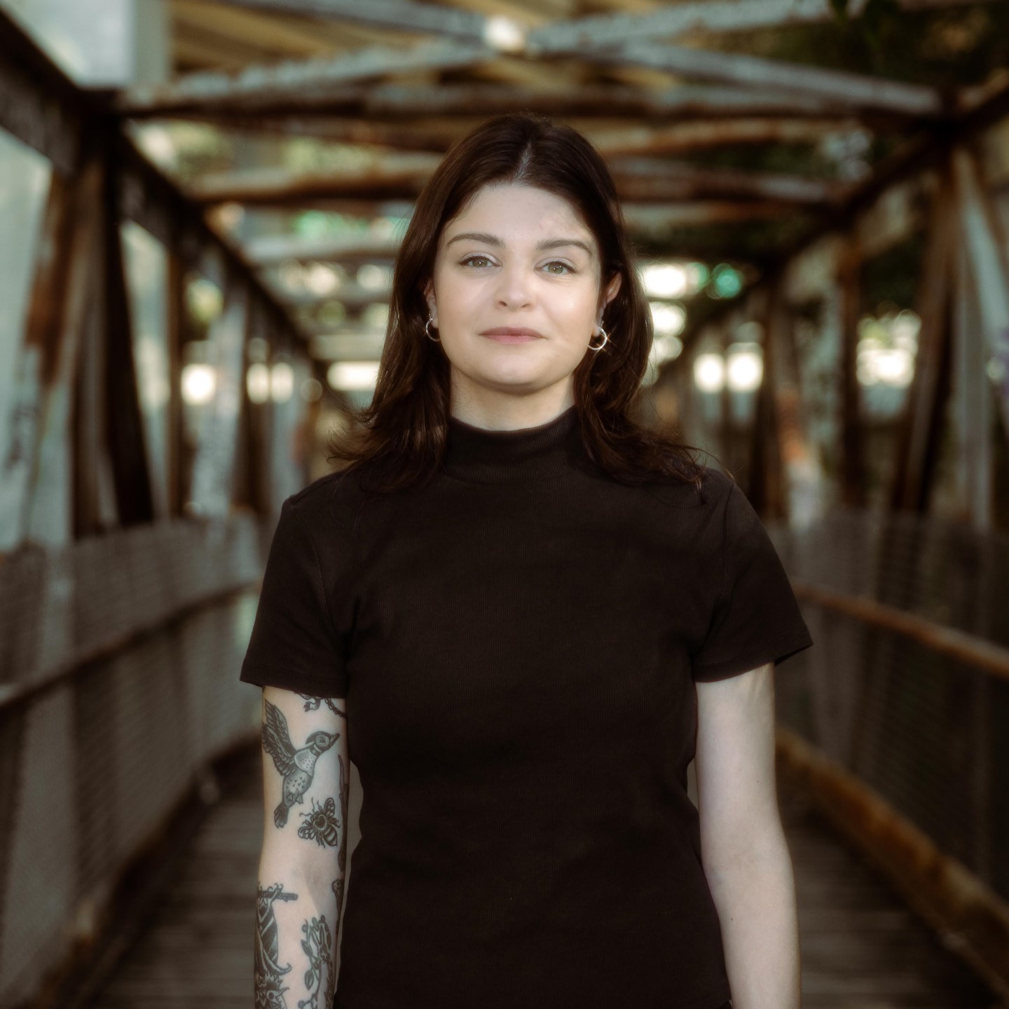 AMANDA KOONTZ · Biography