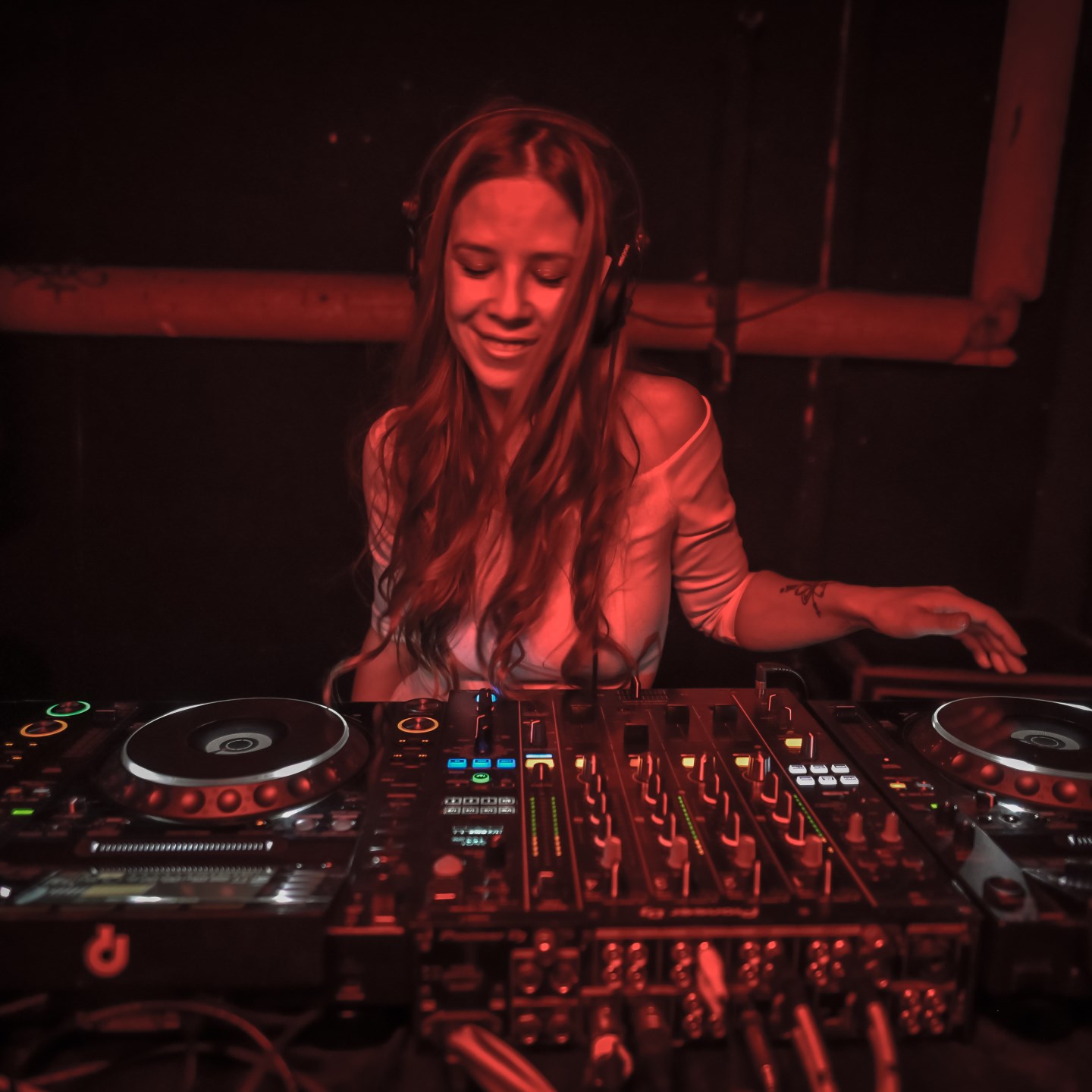 AMY (BG) · Artist Profile