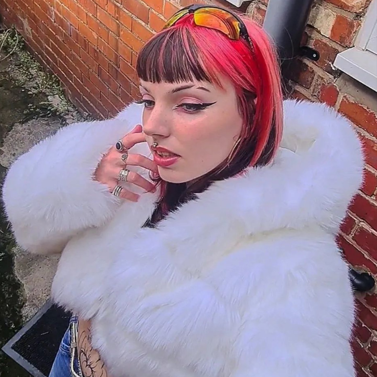 Awedinary · Artist Profile