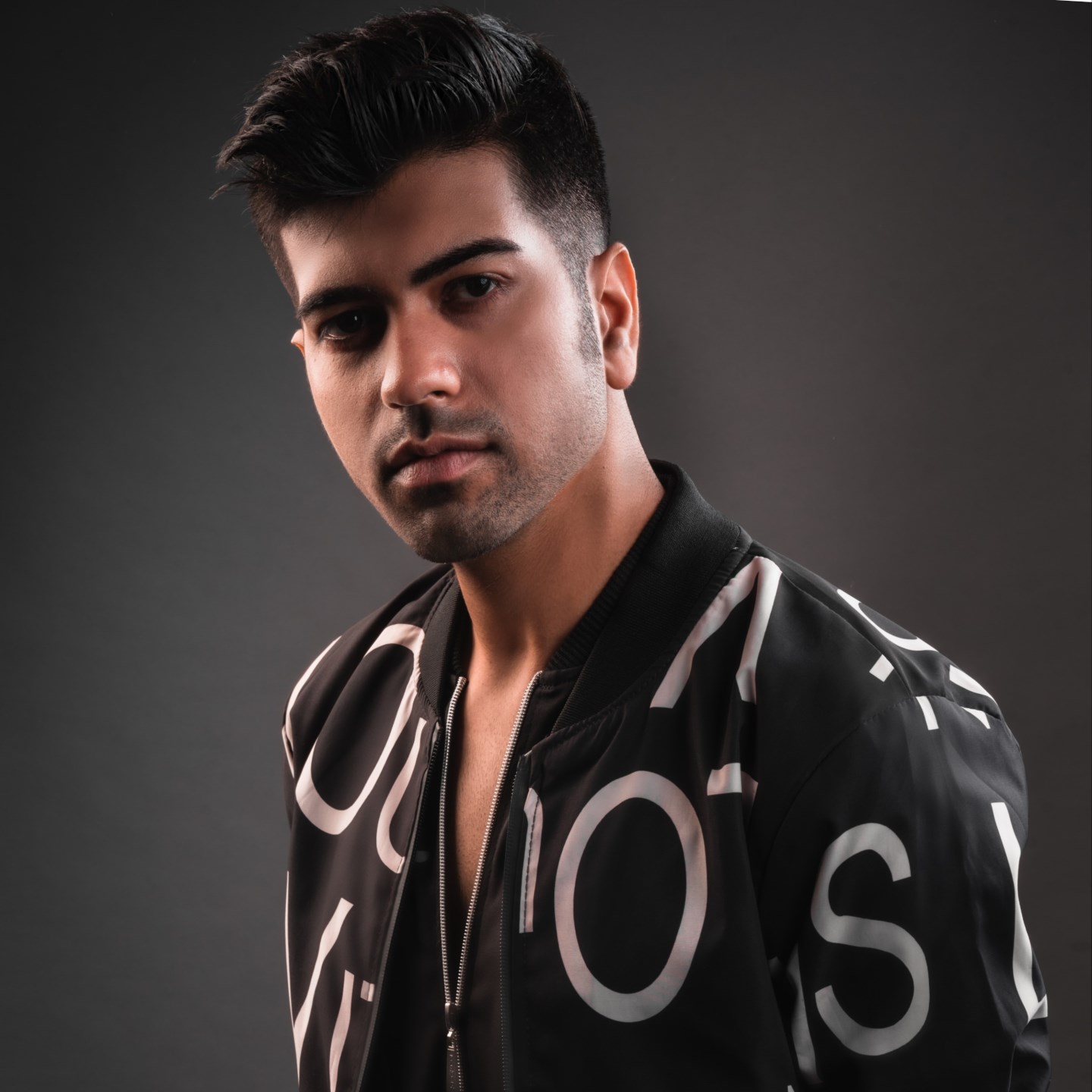 Axl Stace · Artist Profile