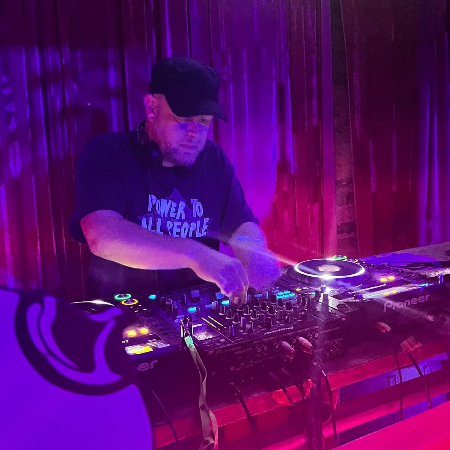 Badly Dressed Boy · Artist Profile