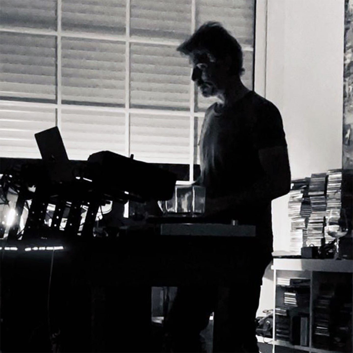 BFeX · Artist Profile