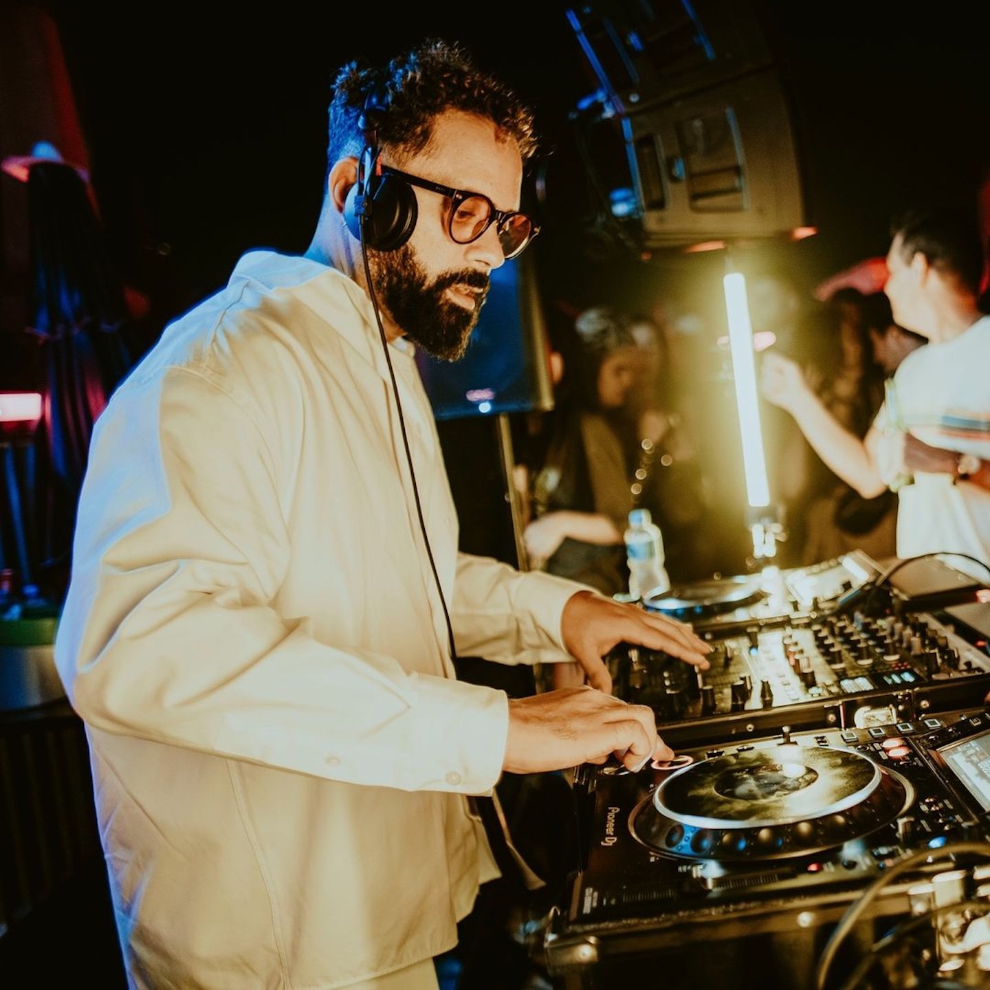 Bobi · Artist Profile