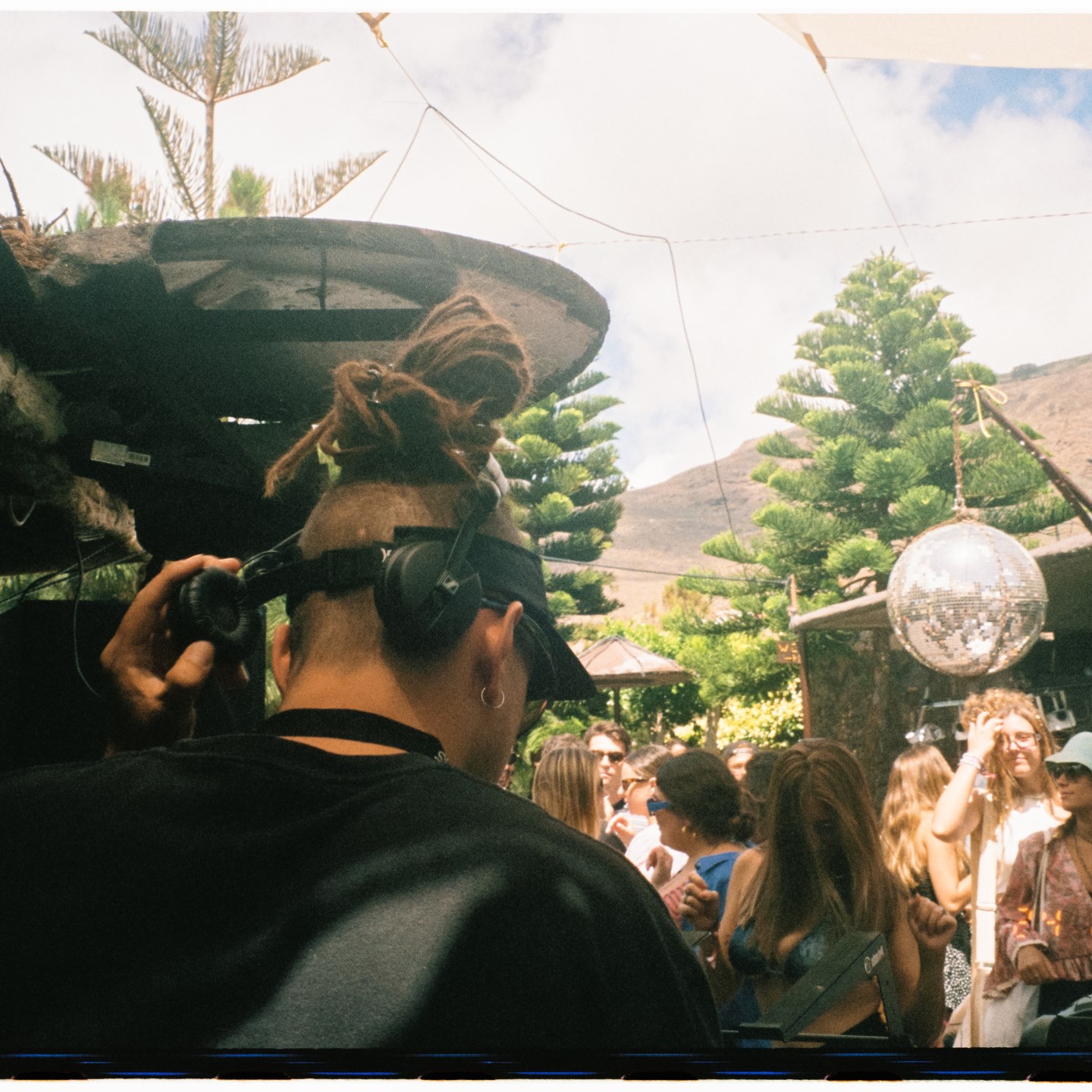 Borch · Artist Profile