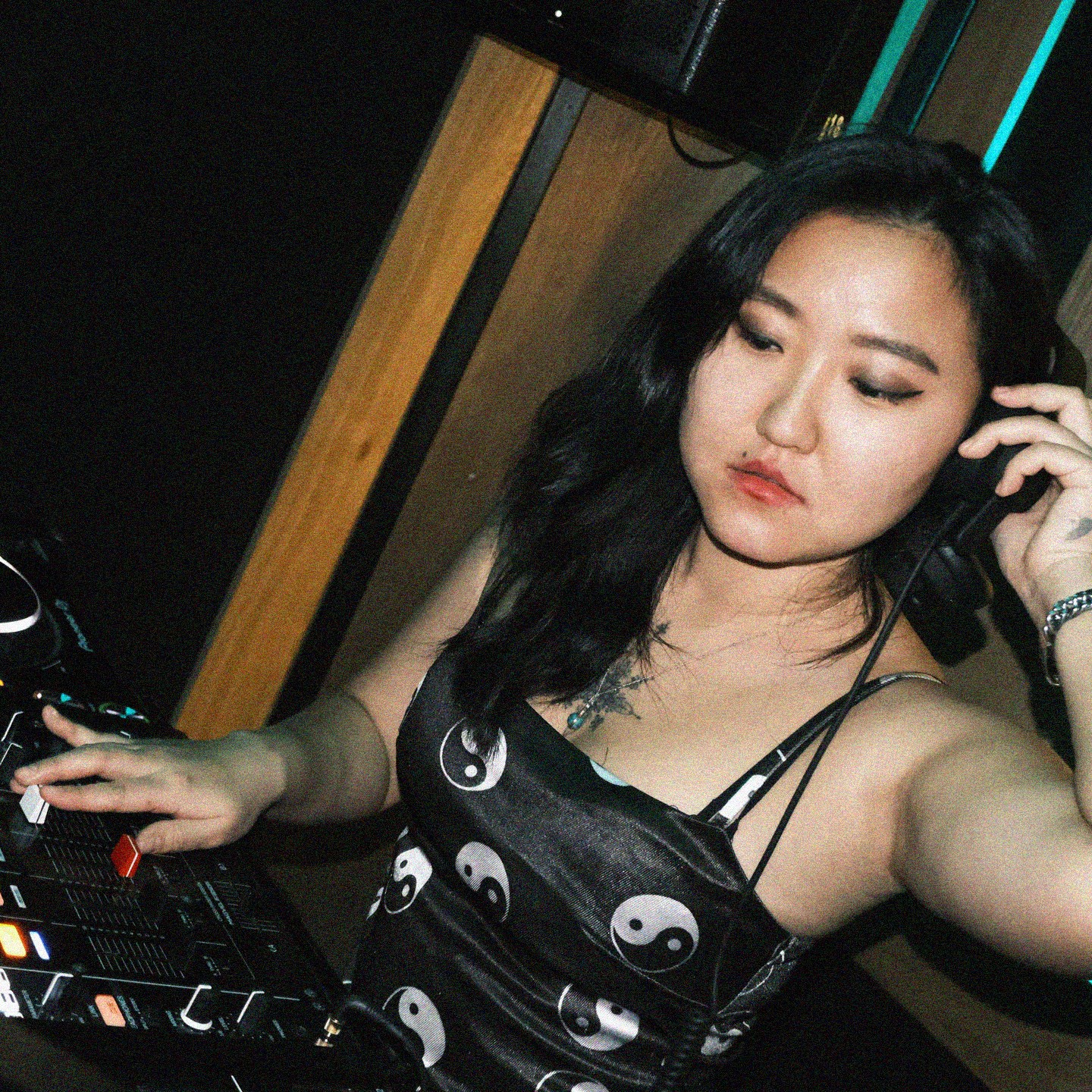 Chae (2) · Artist Profile