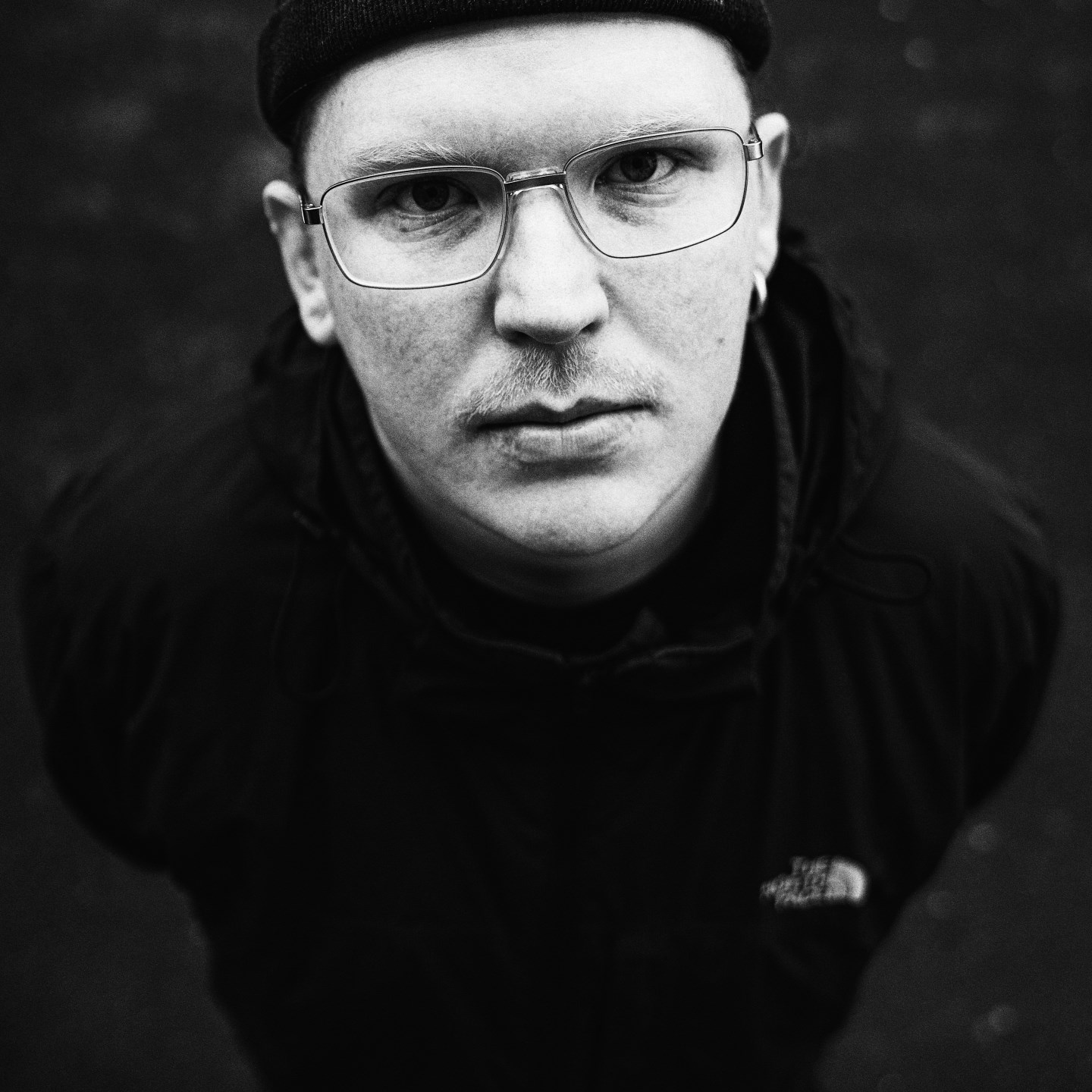 Chaz Moloney · Artist Profile