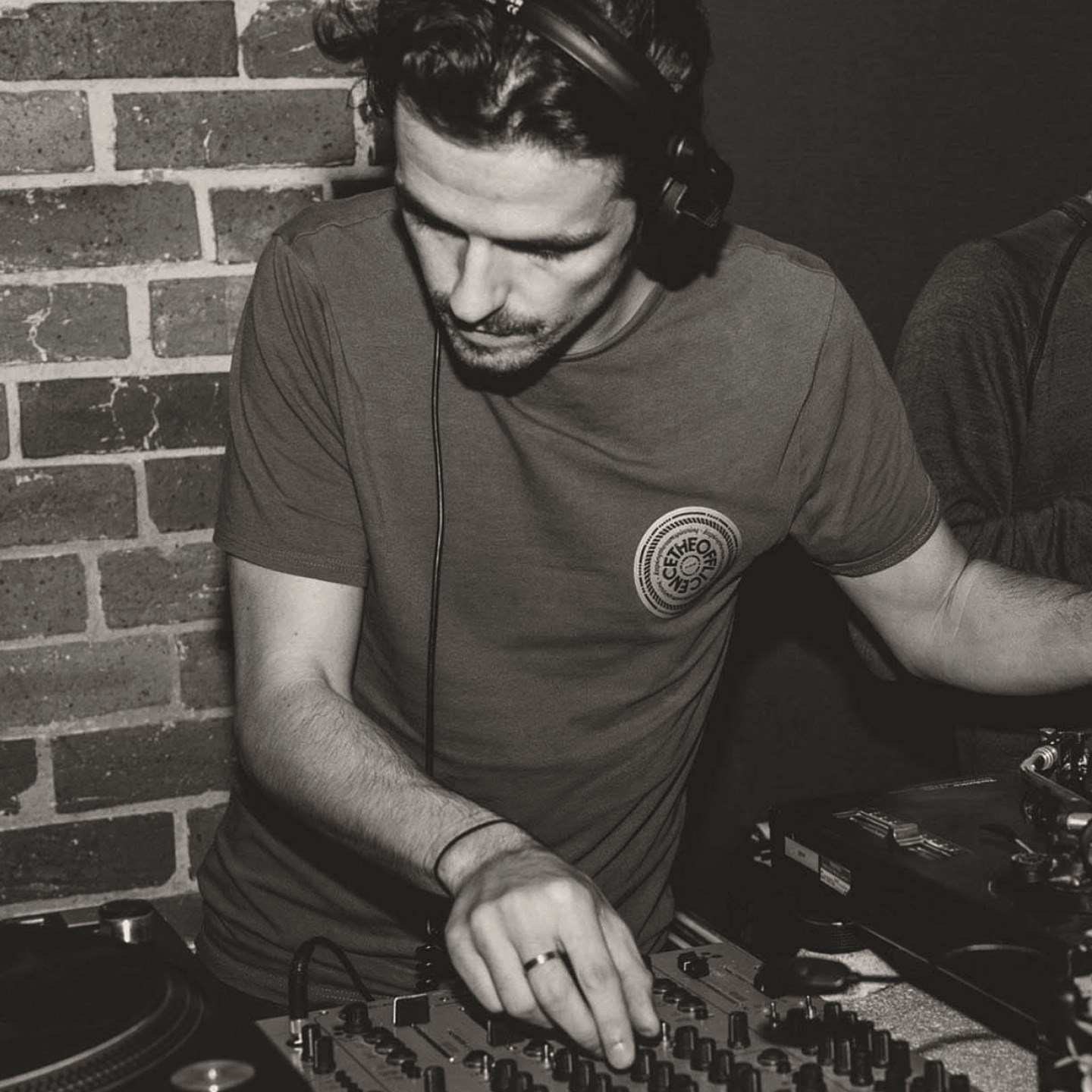 Chris Kitchen · Artist Profile