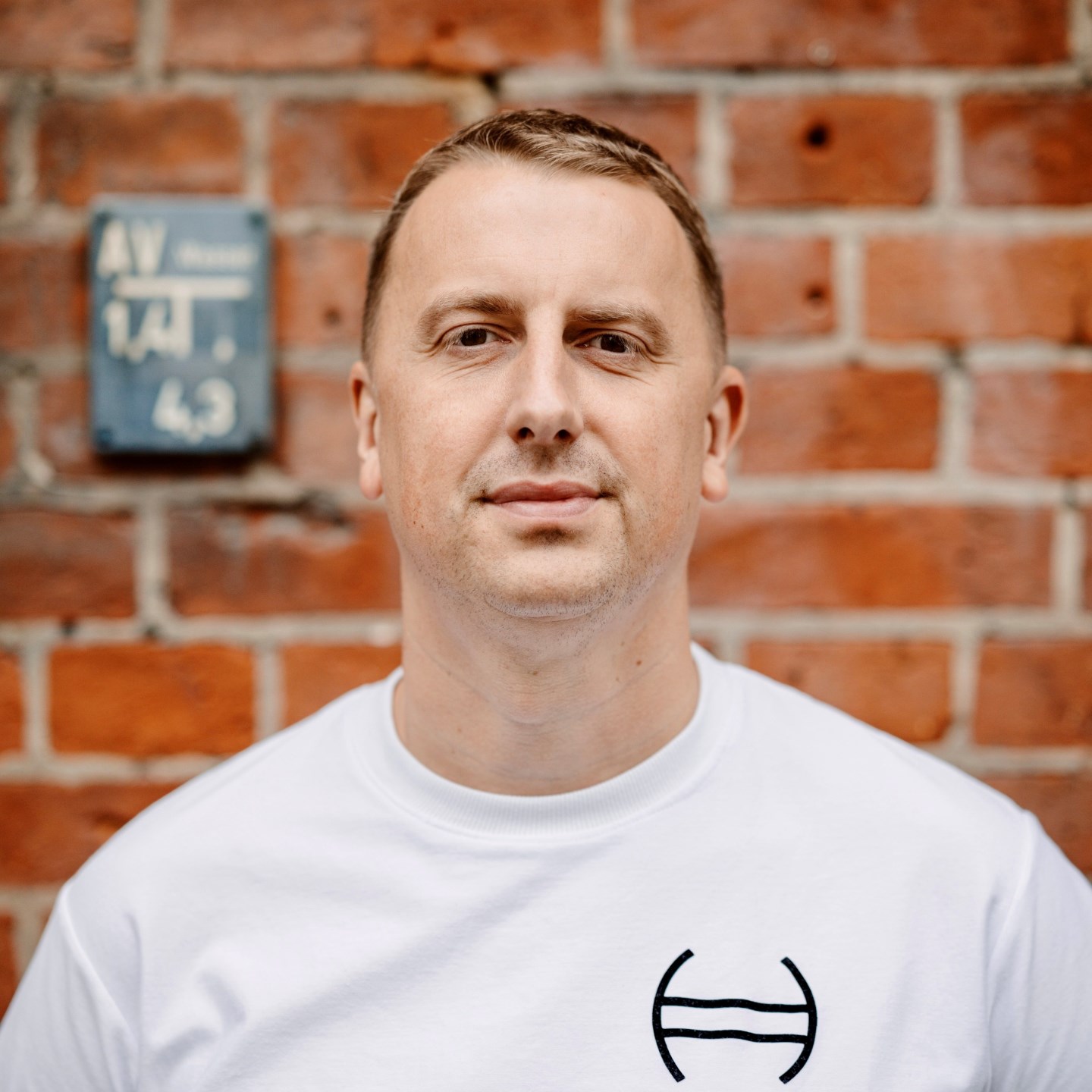 Craig White · Artist Profile