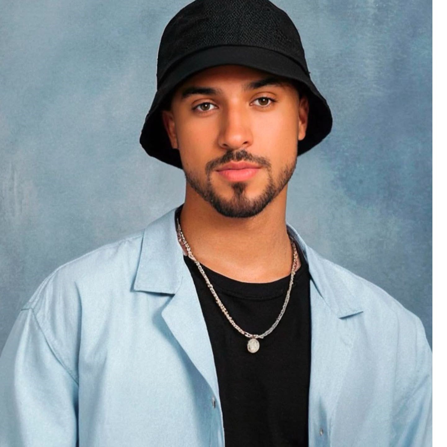 Cris R · Artist Profile