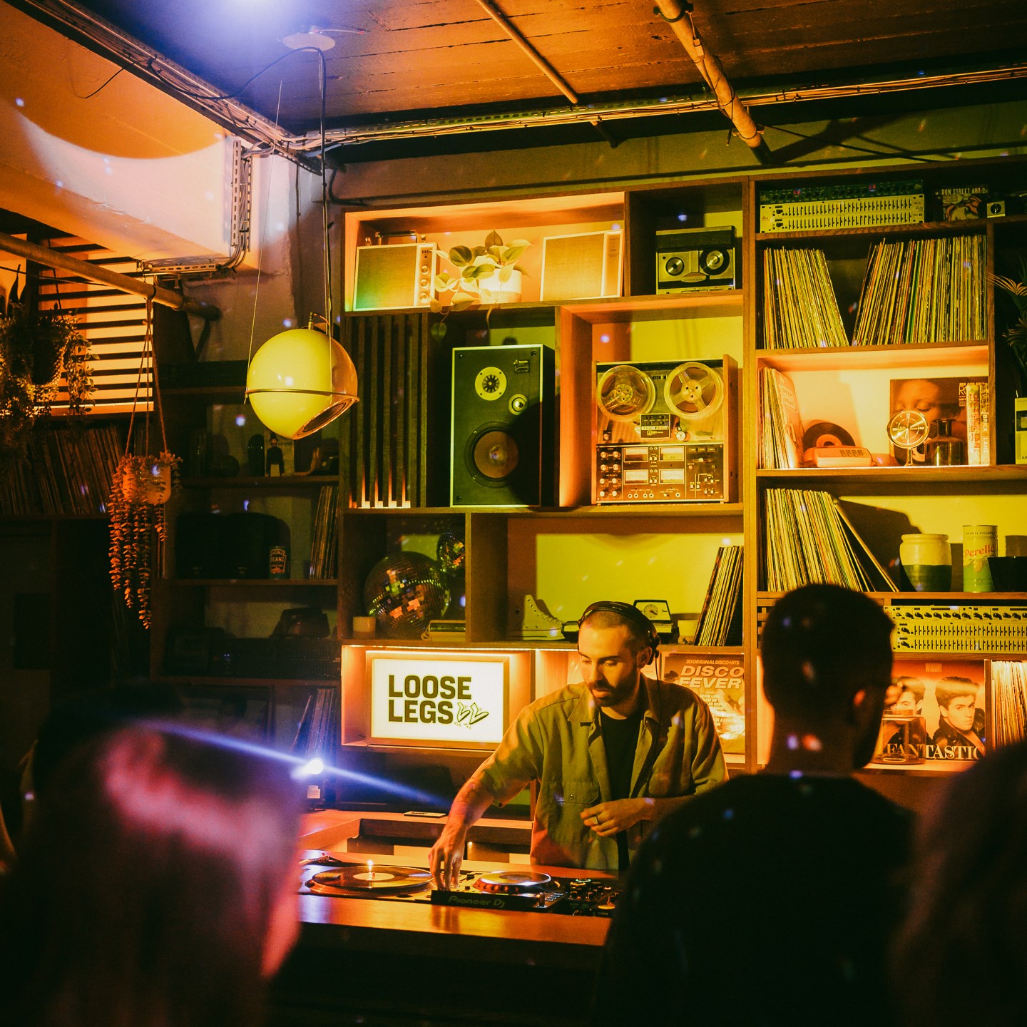 Crumpler · Artist Profile